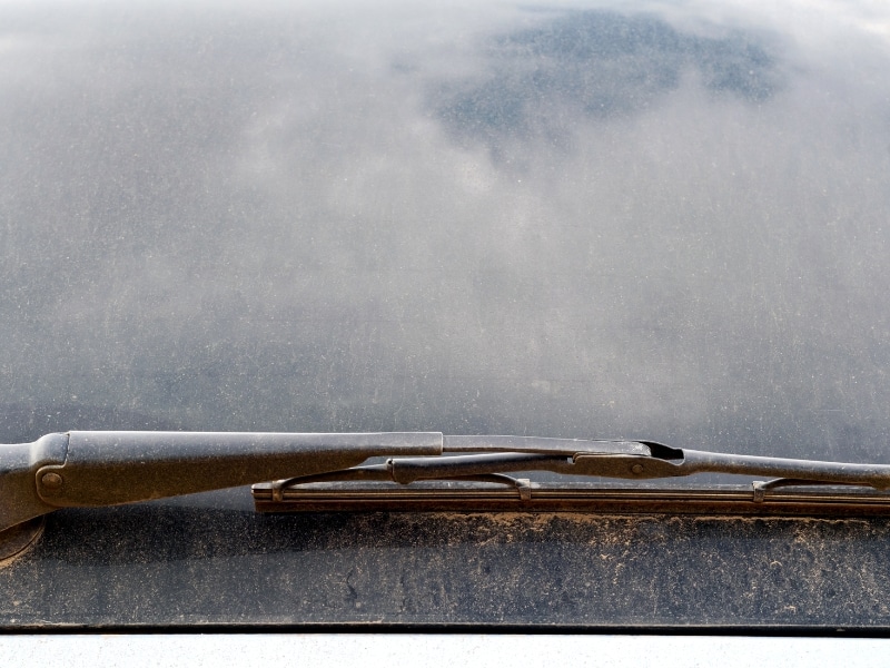 How To Clean A Car Windscreen?